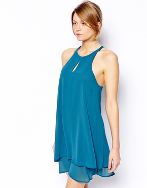 Keyholes - A Peek Into One of this Summer's Hottest Trends | Rossana Vanoni